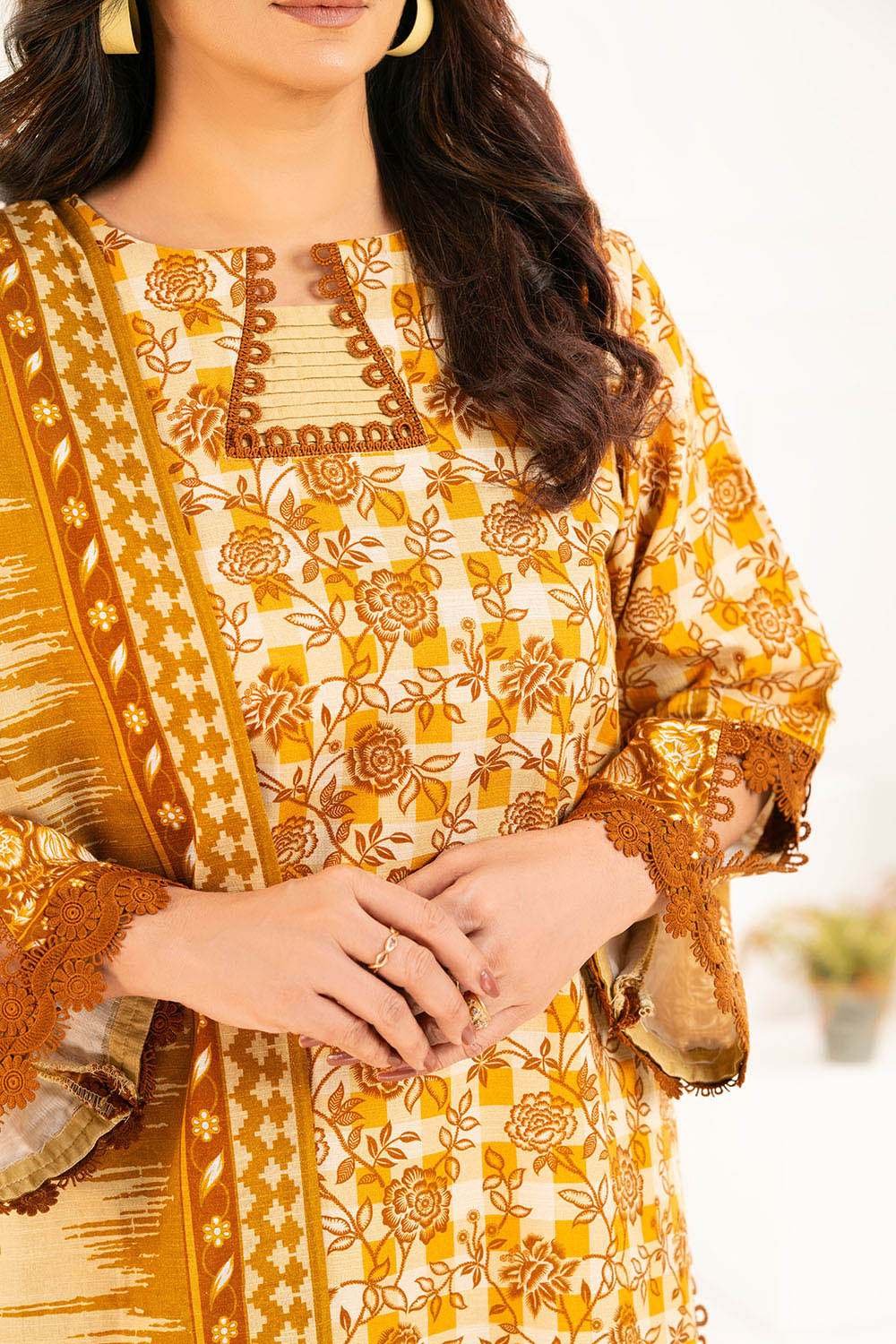 3 Piece Printed Khaddar Suit with Dupatta K-52087 | GulAhmed - uae ...